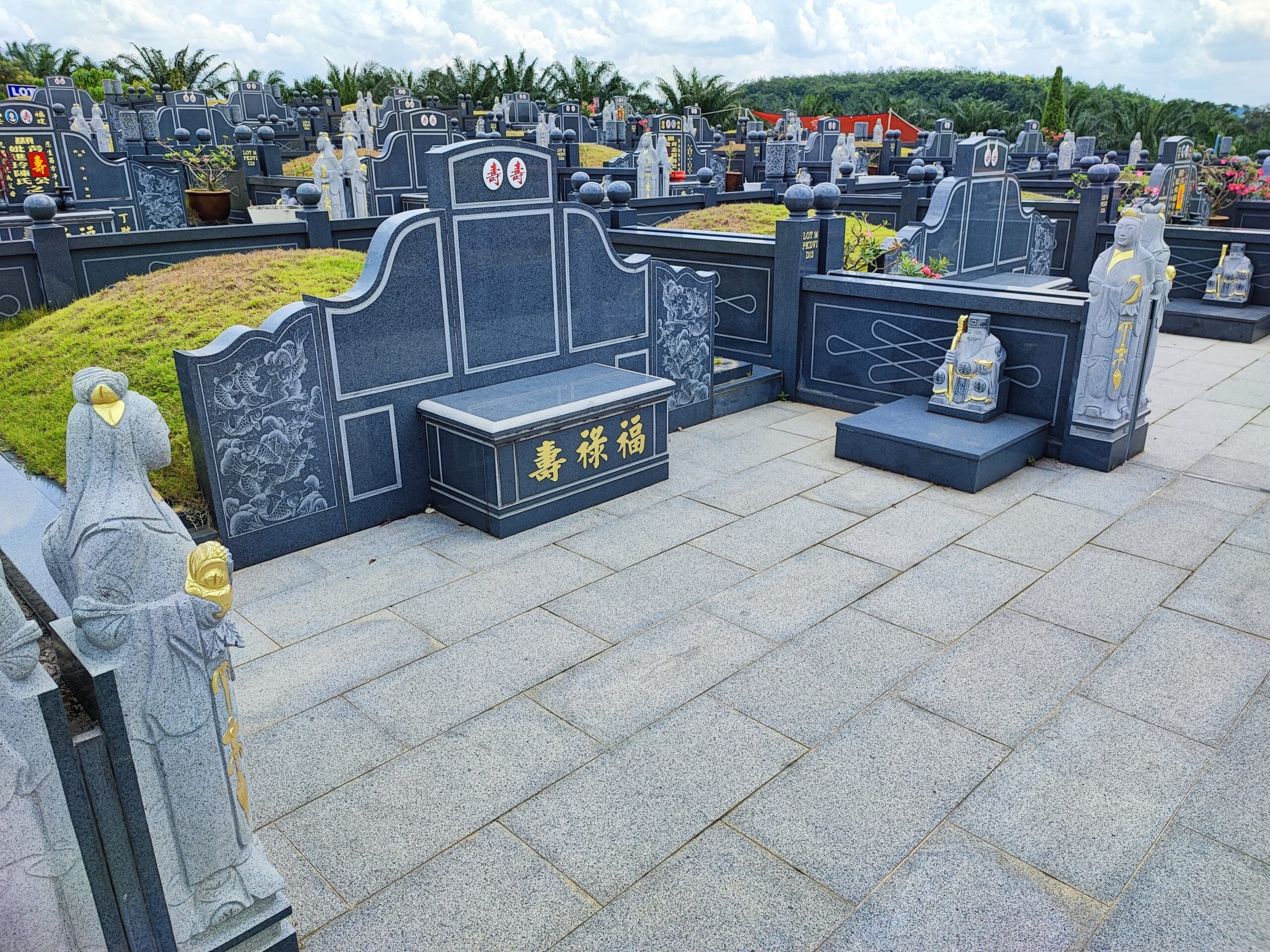 Luxury Double Burial Plot (Facing North East) | Fairy Park Seremban