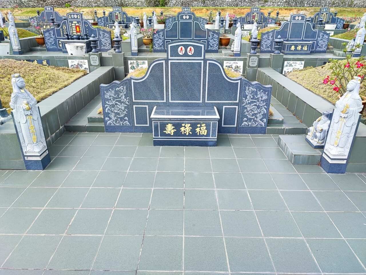 Double Burial Plot (Face SOUTH WEST) | Fairy Park Seremban